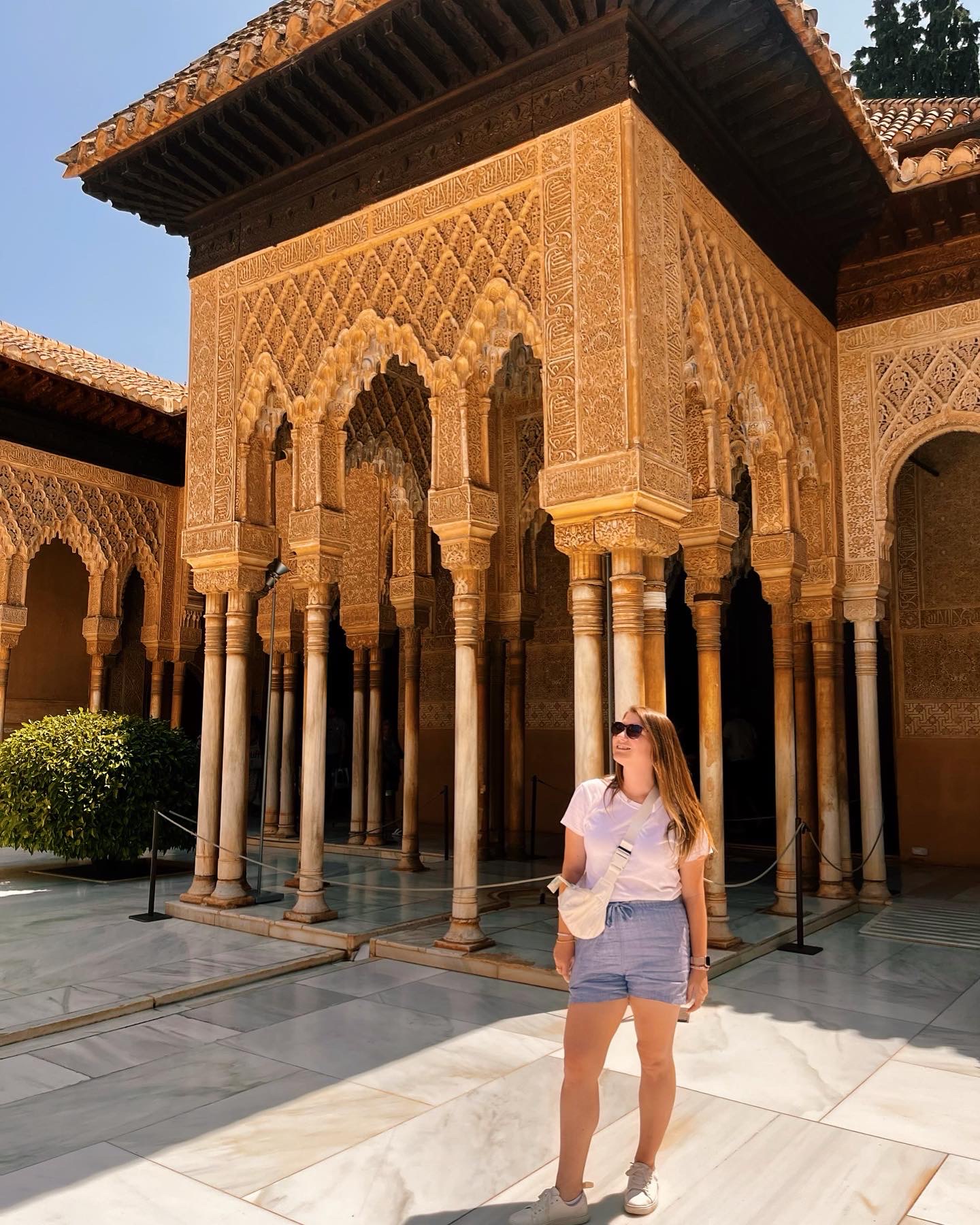 ABOUT ME – Caroline Haney